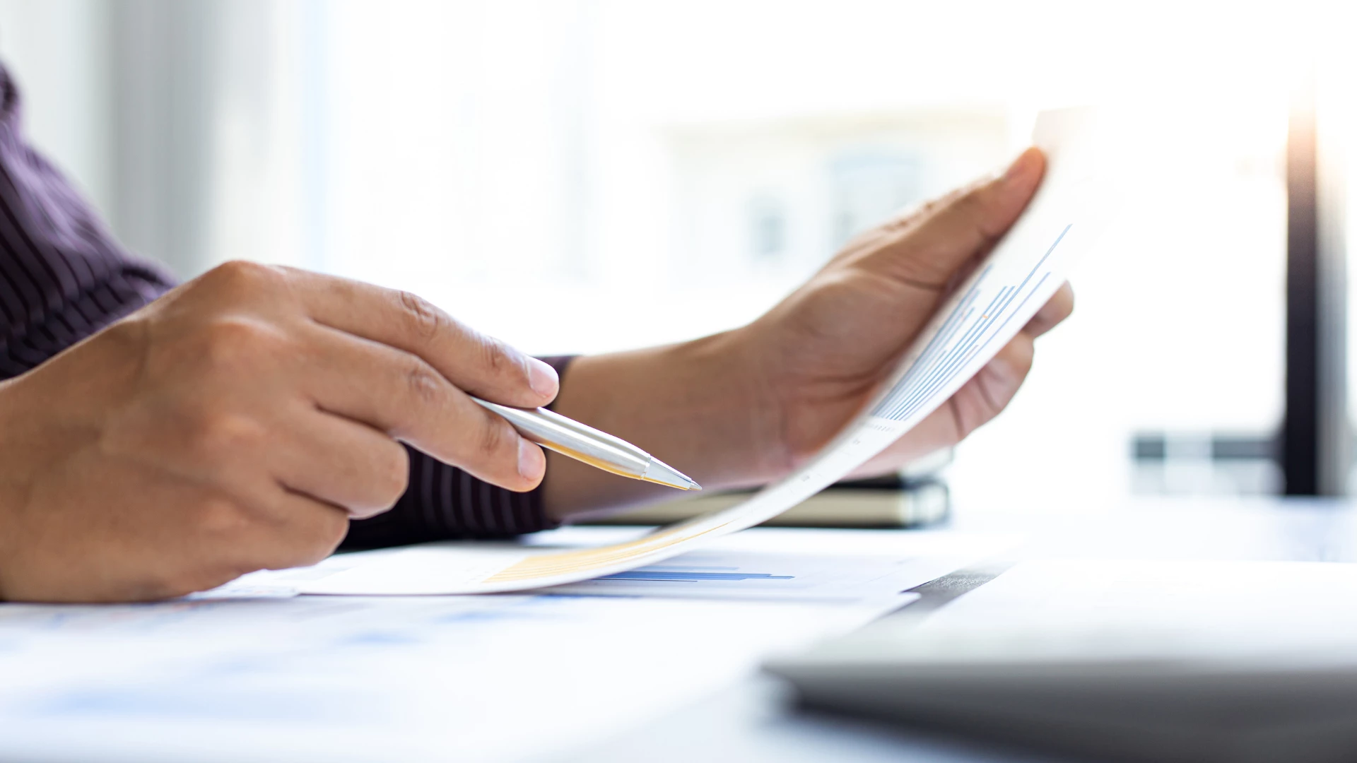 How to Write a Report? Format, Examples & Tips