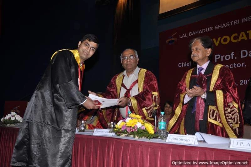 Top MBA Colleges in Delhi 2023 - Rankings, Cut-Off, Fees, Placements ...