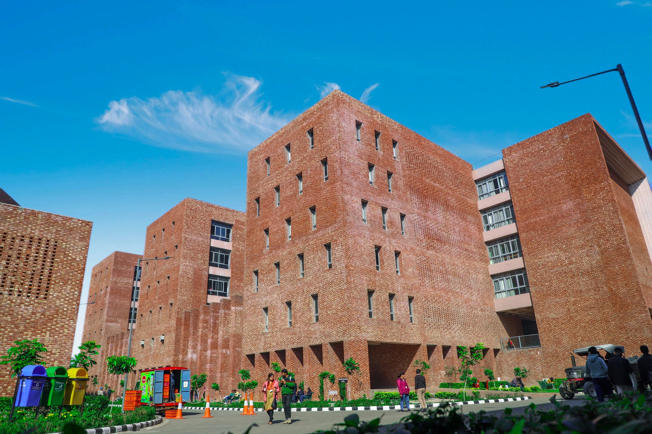 Chandigarh University Placements 2025 – CSE, ECE, Mechanical Packages ...