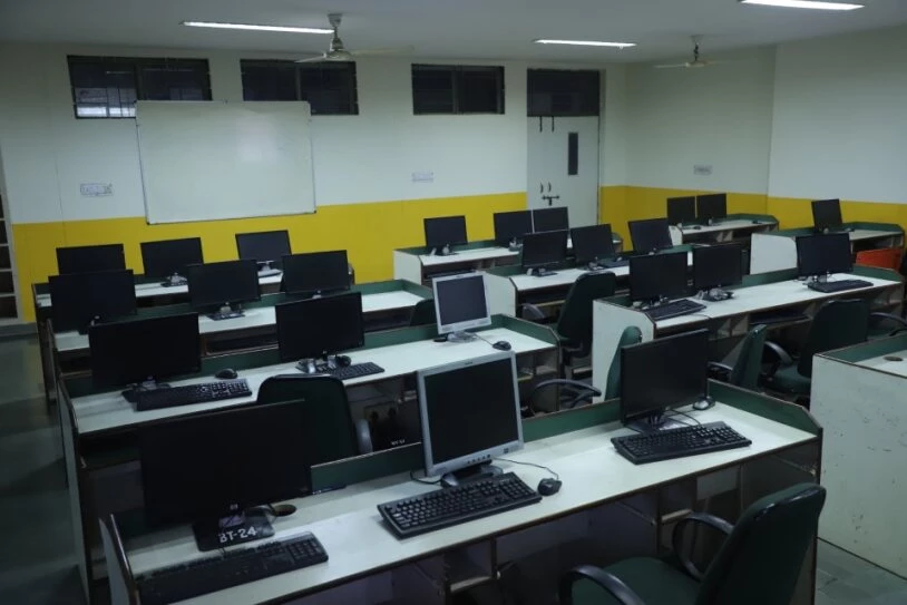 Sharda University Agra: Courses, Fees, Admissions, Cutoffs, Reviews