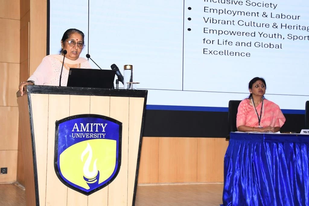 Amity University Noida Fee Structure 2025 – BTech, MBA, Courses, ROI & More