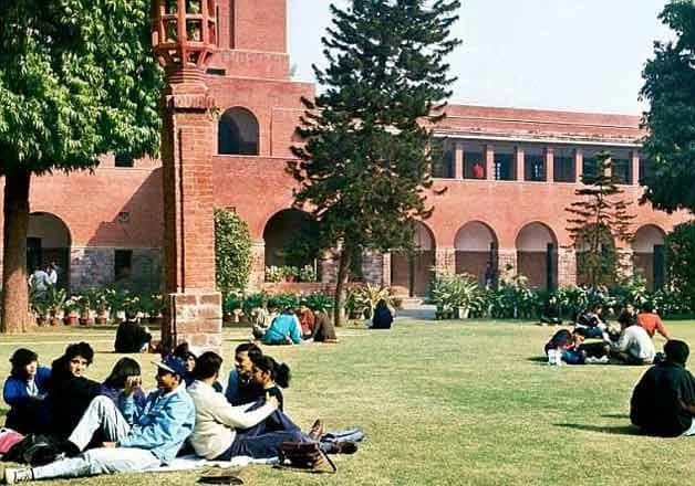 DU Fee Structure 2025: Check College-Wise Courses & Fees