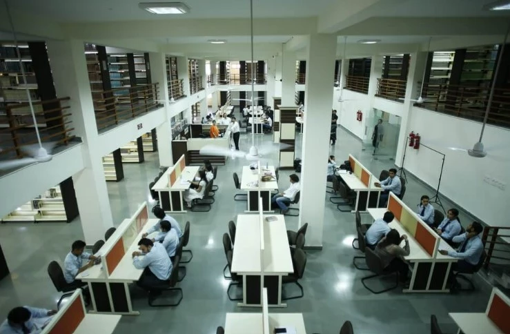 Uttaranchal University, Dehradun Fees, Courses, Branch-wise Fee ...